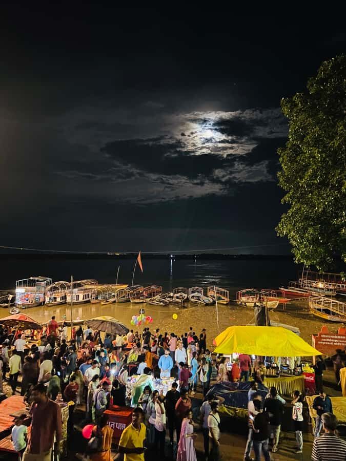 Walking through narrow street and exploring Ghats - Exploring Temples and Hidden Gems