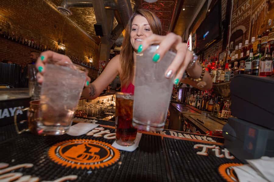 Washington, D.C. Booze and Boos Tour - The Guide’s Role and Authenticity