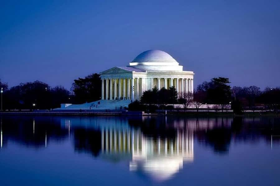 Washington DC Day to Night &Mount Vernon Small Group 12 Tour - Who Should Consider This Tour?