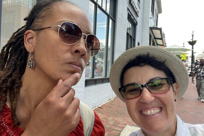 Washington DC Murder Mystery Quest Outdoor Escape Game - What Do You Get?