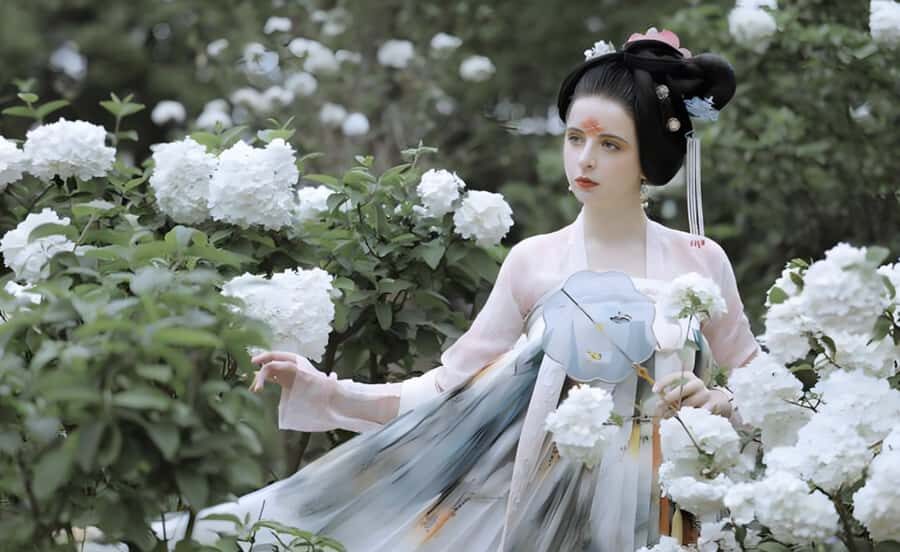 Westlake: Tranditional Makeover and Photoshoot Experience - Who Would Love This Tour?