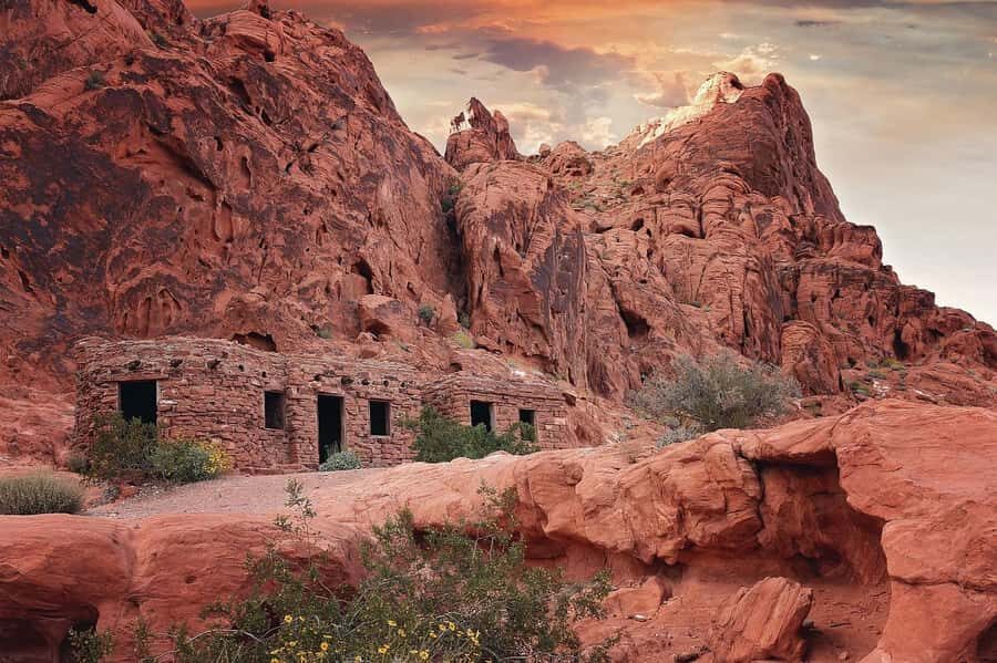 Whispers of the Desert: Sunset Journey Through the Valley of Fire - Who Should Consider This Tour?