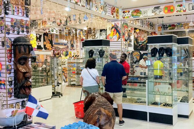 World Mart Souvenirs Store - Free Pick-up / Drop-off - Practical Tips for Visiting