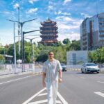 Wuhan: Yellow Crane Tower and Hubu Alley Guided Tour - Exploring the Yellow Crane Tower