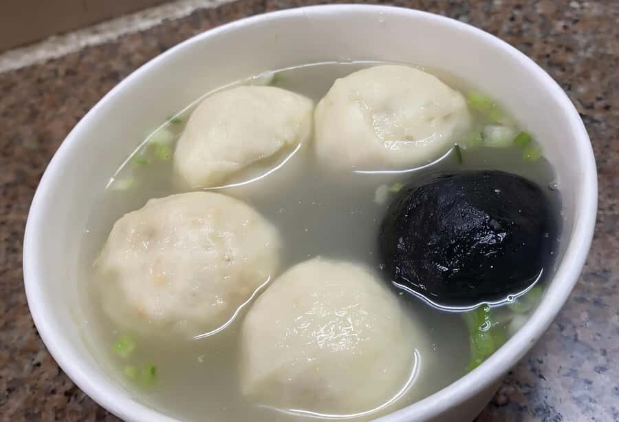 Xiamen local food tour on Historic Zhongshan Arcade Streets - Detailed Breakdown of the Tour