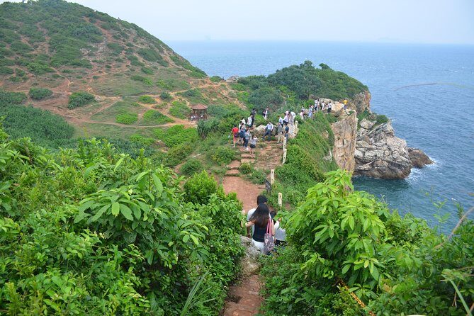Yangmeikeng Seashore Hiking Tour in Shenzhen - Yangmeikeng Village: A Seaside Haven