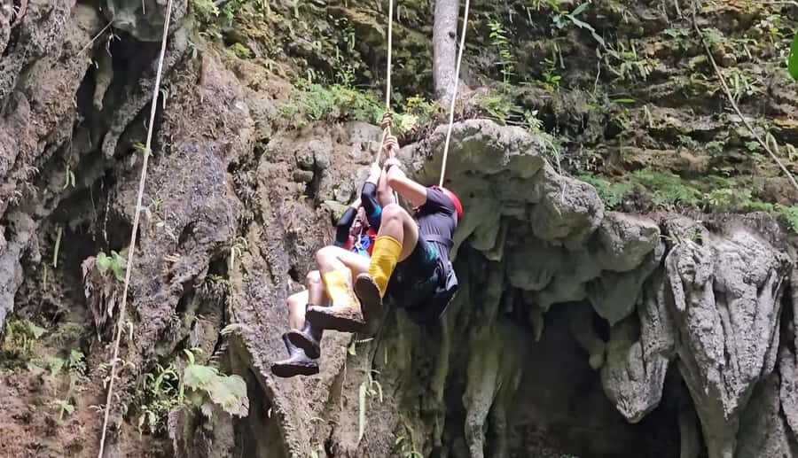 Yogya Adventure: Jomblang, Pindul & Tugu Jogja Tour - The Itinerary: From Underground to Urban Beauty