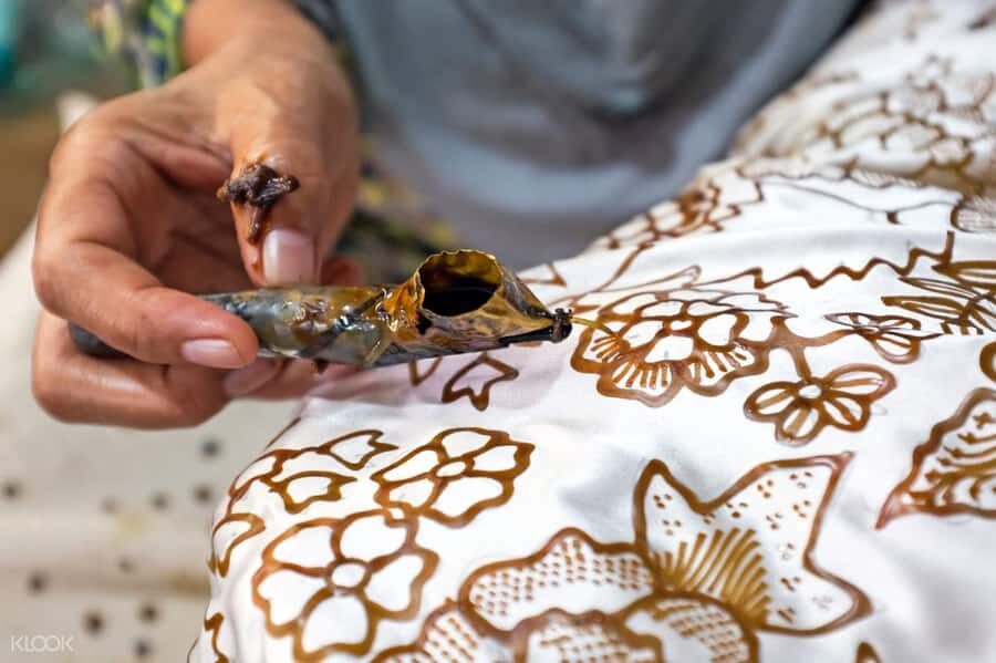 Yogyakarta: Batik Making Class with Expert - Learning From Experts