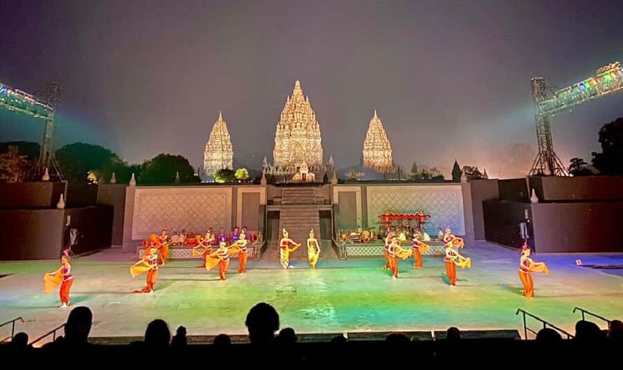 Yogyakarta: Borobudur, Merapi, Prambanan & Ramayana Ballet - Exploring Borobudur — The Crown Jewel