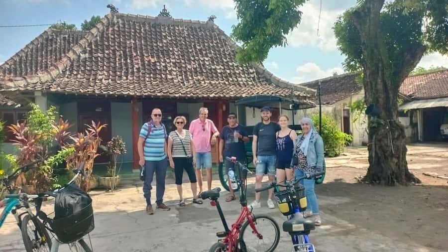 Yogyakarta : Borobudur temple + cycling - What Makes This Tour Special?
