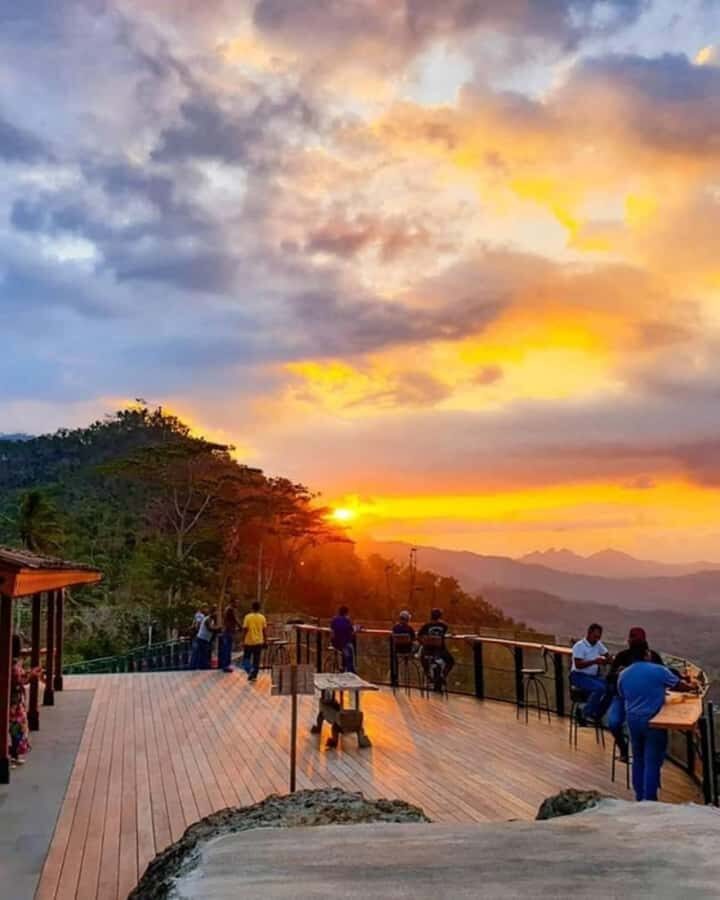 Yogyakarta: Borobudur Temple & Enam Langit Private Tour - The Value Proposition