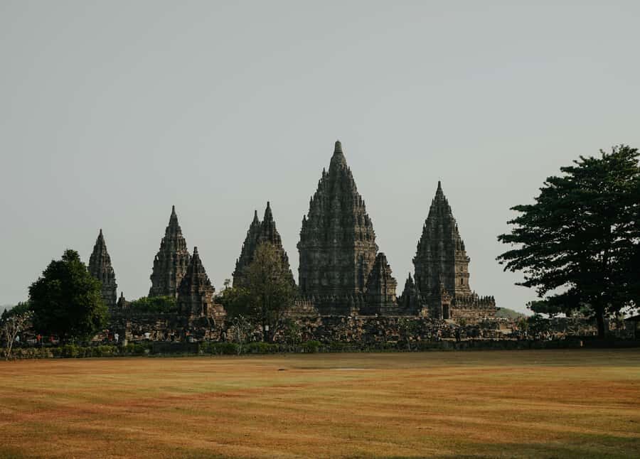 Yogyakarta : Borobudur temple + Prambanan temple tour - The Itinerary: What You Can Expect