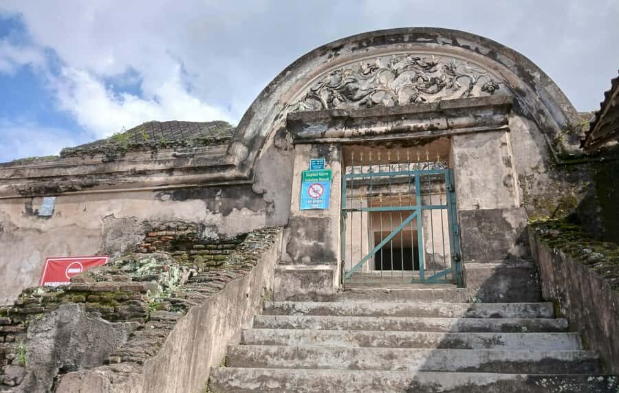 Yogyakarta: City Tour with Palace, Batik, and Keris - What the Tour Means for You