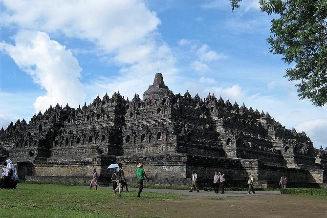Yogyakarta Cultural Tour: Borobudur Temple, Prambanan Temple and Merapi Volcano - FAQ