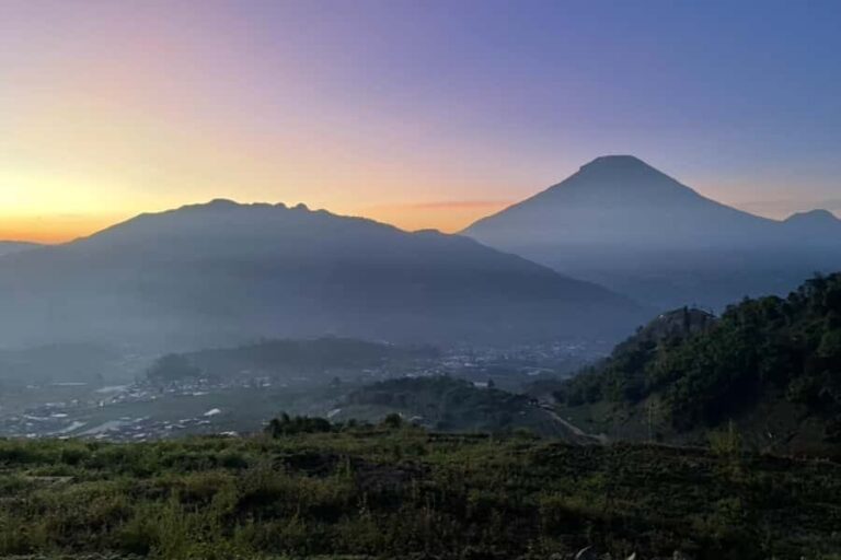 Yogyakarta: Dieng Plateau Sunrise & Tea Plantation Day Trip - The Itinerary in Detail