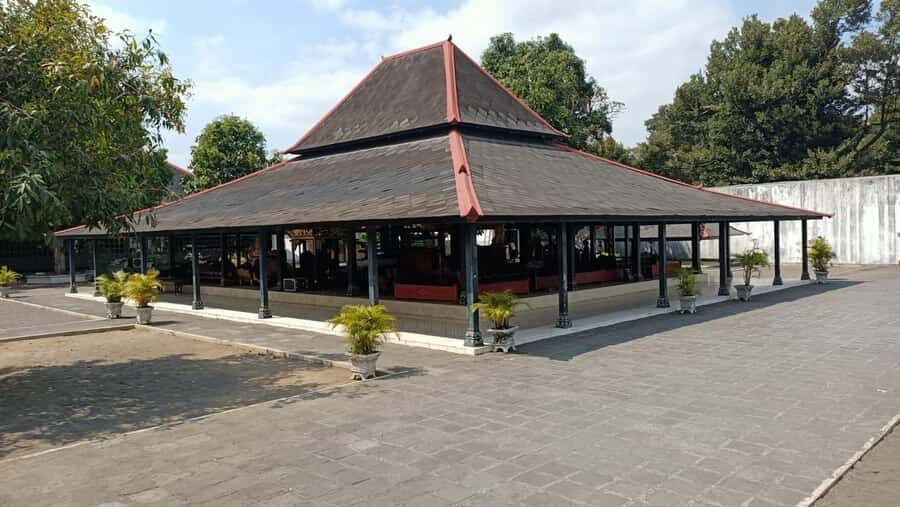 YOGYAKARTA : EXPLORE THE CULTURAL AND NATURE - The Value of a Guided, Customizable Day in Yogyakarta