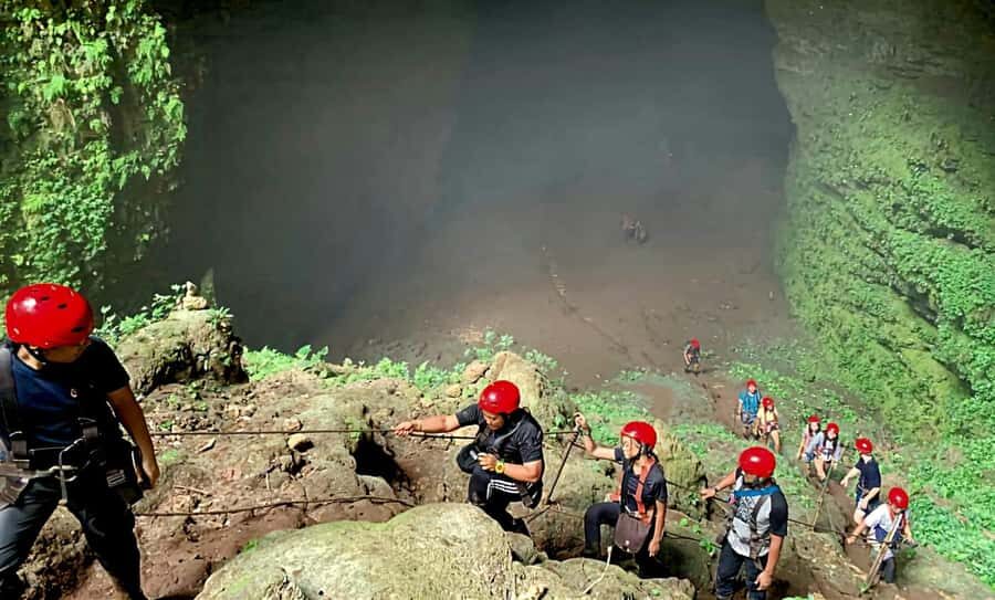 Yogyakarta : Jomblang Cave and Pindul Cave Adventure Tour - Who Should Consider This Tour?