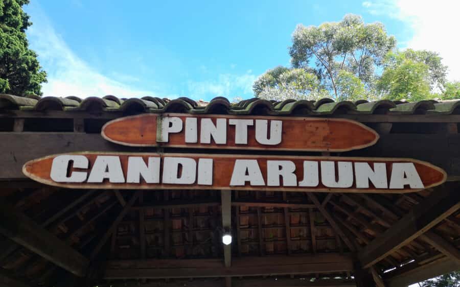 Yogyakarta: Menjer Lake Bamboo Boat Tour with Lunch - Menjer Lake – The Heart of the Tour