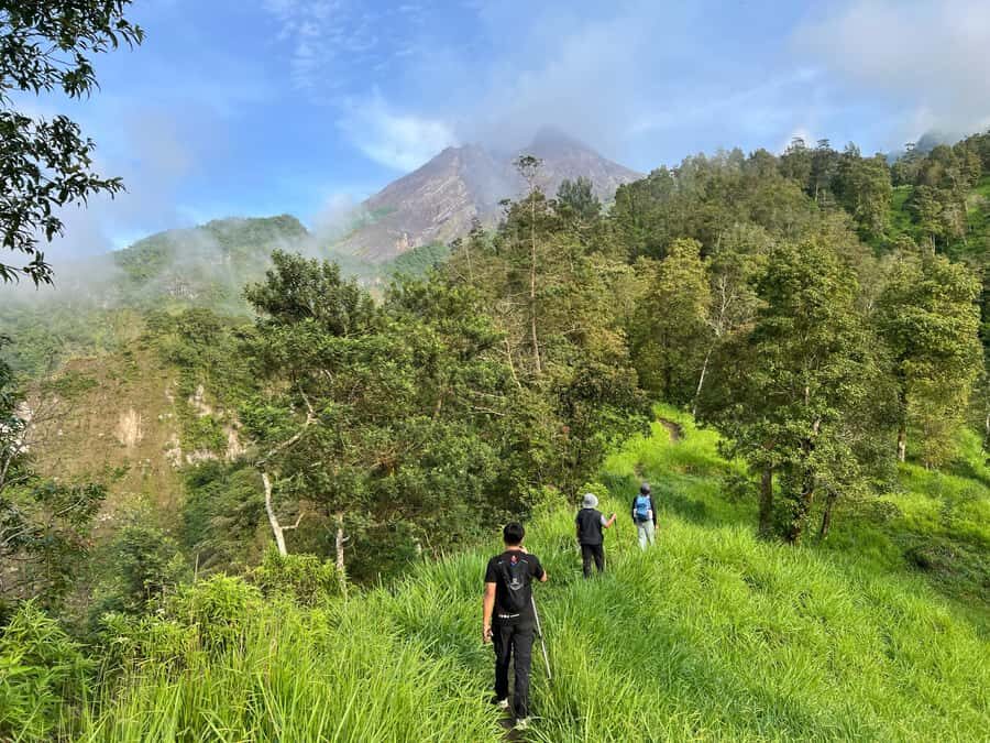 Yogyakarta: Merapi Volcano Trek with Transfer - Analyzing the Value: Is This Tour Worth It?
