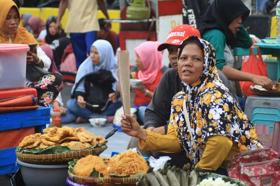Yogyakarta: Morning Breakfast and Market Experience - The Breakfast Experience