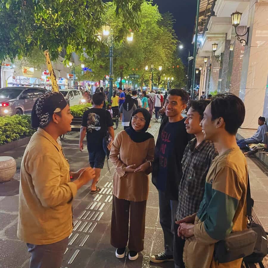 Yogyakarta: Night Walking & Street Food Tour - The Value of This Night Tour