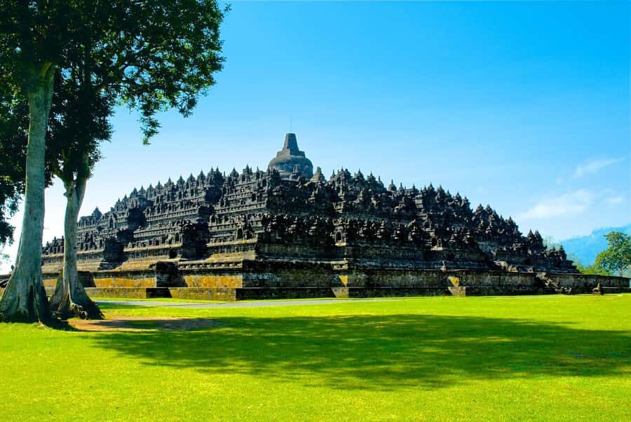 Yogyakarta: Prambanan, borobudur climb up temple & Ramayana - The Practical Details: Transportation, Group Size, and Value