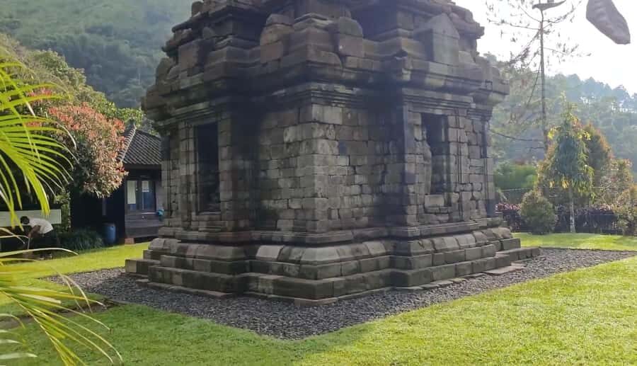 Yogyakarta: Prambanan, Borobudur & Selogriyo Sunset Tour - A Deep Dive into the Experience