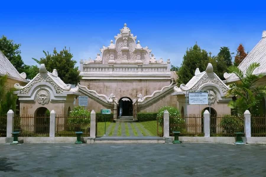 Yogyakarta: Prambanan, Taman Sari, and Kraton Palace Tour - Value for Money