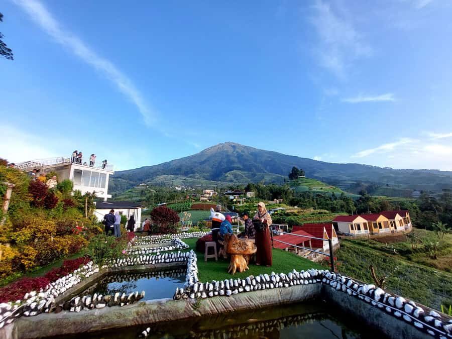 YOGYAKARTA: SILANCUR HIGHLAND/NEPAL VAN JAVA/BOROBUDUR - What to Expect from Each Stop