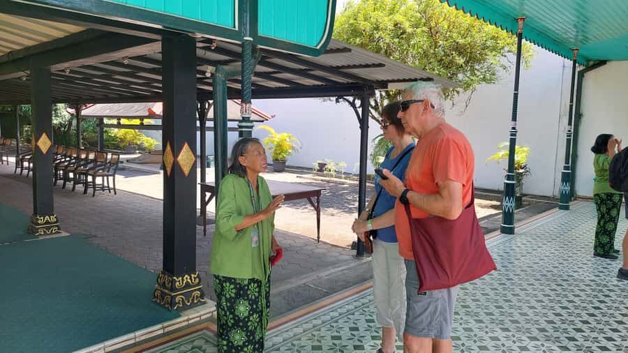 yogyakarta: Sultan Palace, Water Castle and food tasting - Practical Details and What to Expect