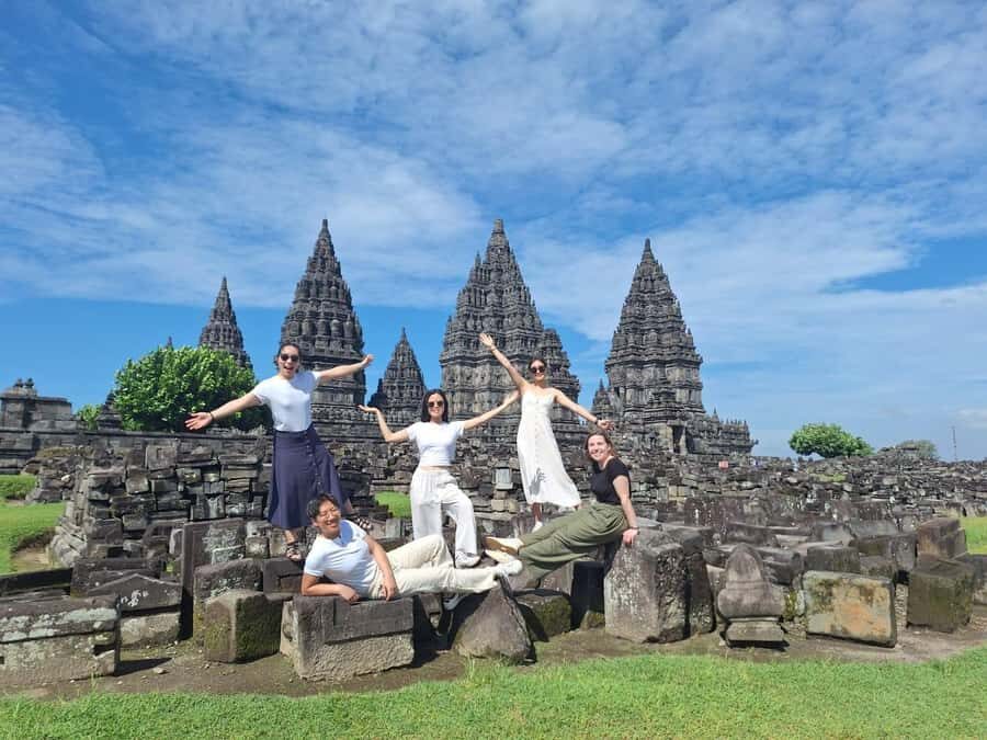 YogyakartaBali 6D5N: Highlands, Volcanoes & Island Drop-off - What This Tour Means for You