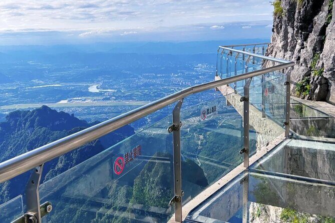 Zhangjiajie Tianmen Mountain and Glass Skywalk Private Tour - Cultural Discovery at the Junsheng Sandstone Painting Institute