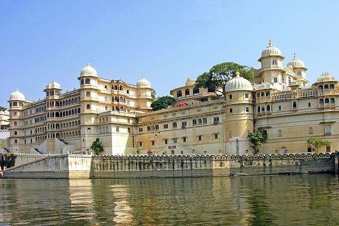 4-Day Tour to Udaipur, Jaipur, Delhi from Mumbai with one-way Commercial Flight - Exploring Jaipur’s Royal Heritage