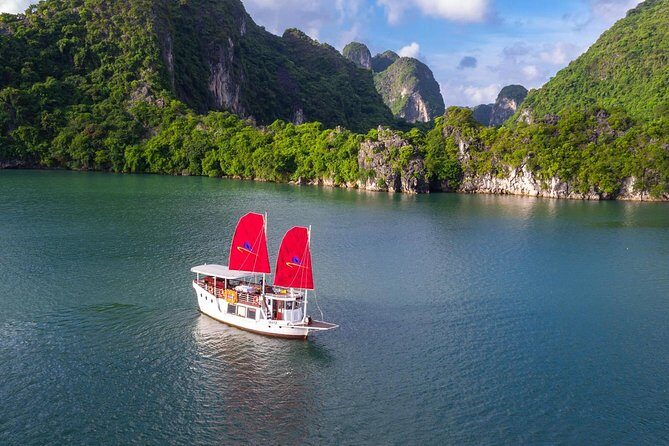 Amazing Sails Explorer: Luxury Halong Bay from Hanoi/Halong-1 Day All Inclusive - What’s Included and What’s Not