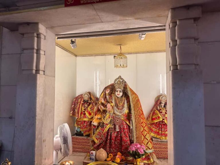 Bangkok Temples Tour with Rituals & Remove Oath Vows Curses - Why Visit a Sacred Temple for These Rituals?