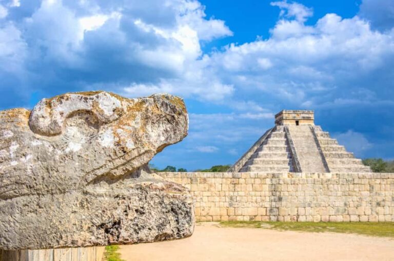 Cancun: Exclusive sunrise at Chichen Itza with an expert guide - The Chichen Itza Experience