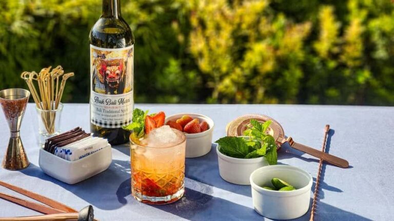 Canggu: Mixology Class at Salt Restaurant & Pool Bar - Why This Tour Offers Real Value