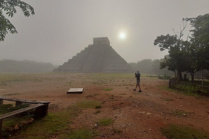 Chichen Itza Private on Luxury SUV - Lunch at a Traditional Mayan Restaurant