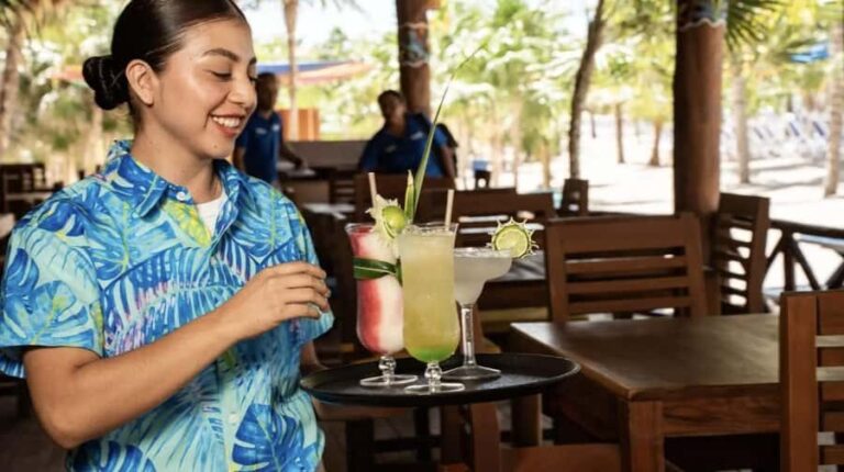 Cozumel: KUZÁ Deluxe Pass with Buffet, Open Bar & Activities - Is the KUZÁ Deluxe Pass Right for You?