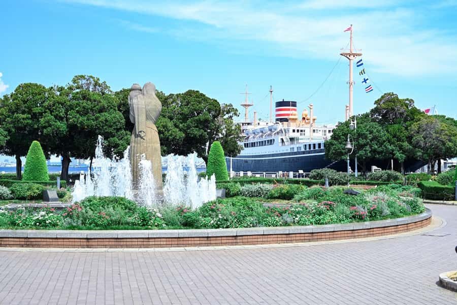 Discover the Best of Yokohama: 4.5-Hour Day Tour - Exploring Landmark Tower and Its Views