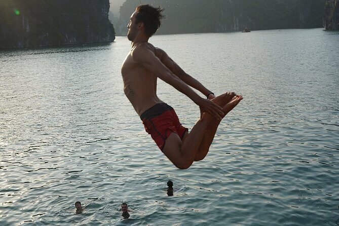 Full Day Boat Tour in Cat Ba Archipelago - Lan Ha Bay with Meals - The Itinerary: A Closer Look