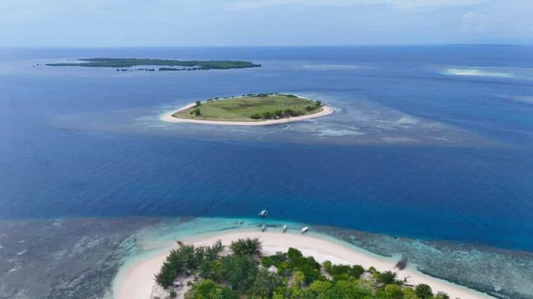 Hidden East Gili's Lombok Private Snorkeling Tour - What Makes This Tour Special