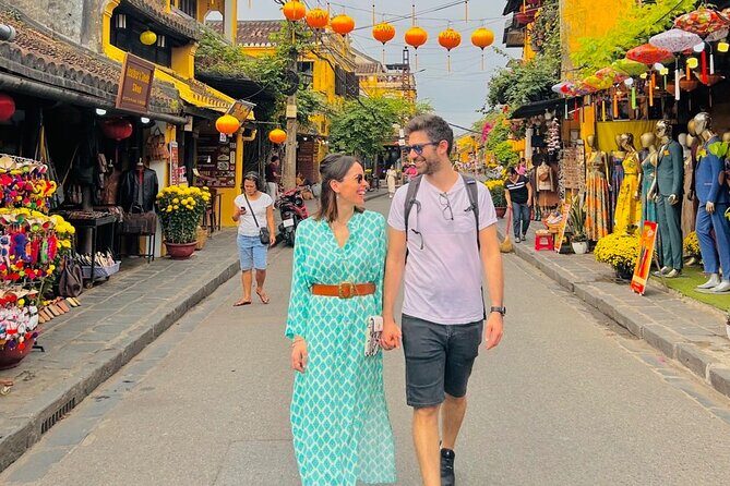 Hoi An Ancient Town Walk and Taste Local Flavors - Culinary Delights: Tasting Hoi An’s Flavors