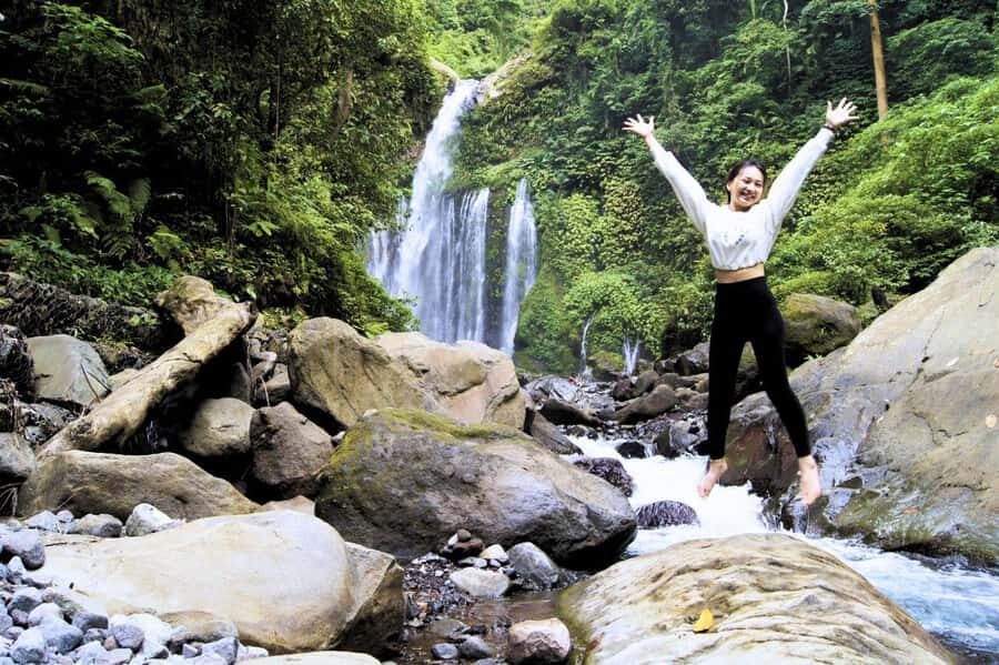 Lombok: Senaru Waterfalls & Bayan Heritage Experience - Discovering Bayan Village and Its Historic Mosque