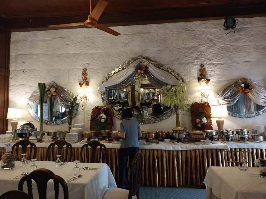 Manila: Private Dinner with Cultural Show and City Tour - The Cultural Dance Show: A Feast for the Senses