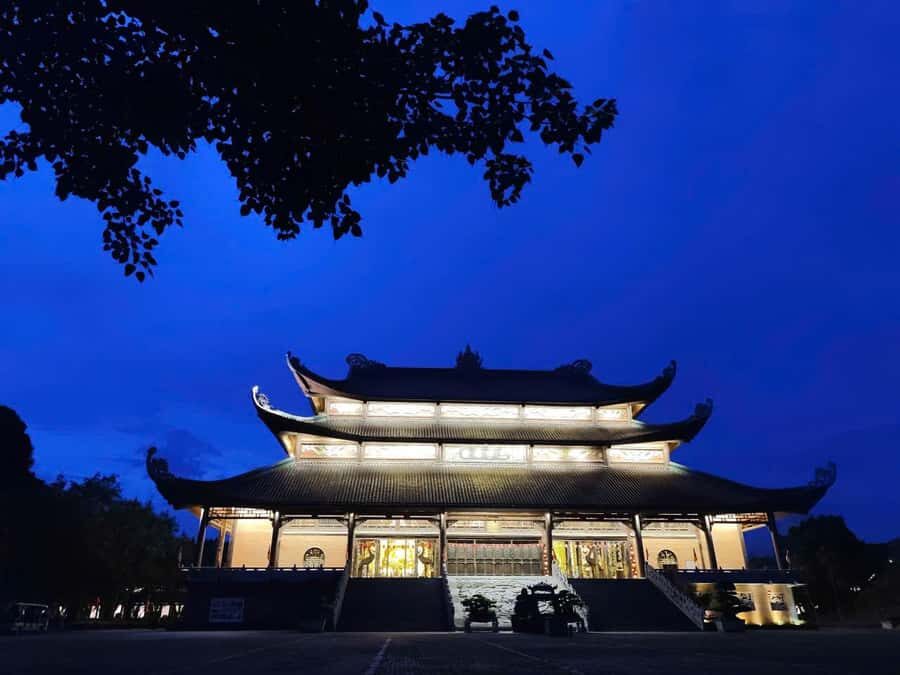 Ninh Binh: Bai Dinh Pagoda Night Tour with Dinner - Deep Dive into the Experience: Why It Matters