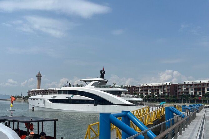 Saquila Yacht Journey: Discover Bai Tu Long or Halong Bay - FAQs