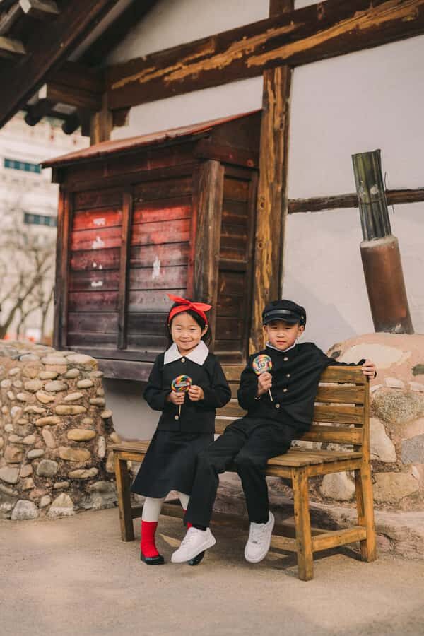 Seoul: Old School Uniform Photoshoot with Costume - Who Should Consider This?