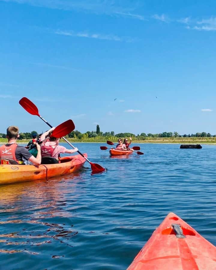 Siem Reap: Mechrey Floating Village Kayak Tour & Pickup - Paddling Through a Living Waterworld
