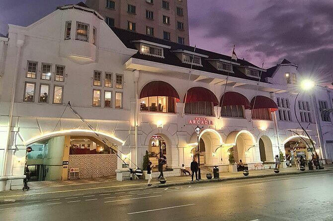 Surabaya City Tour Old Town Jeep Ride and Iconic Sites - Authentic Experiences That Stand Out